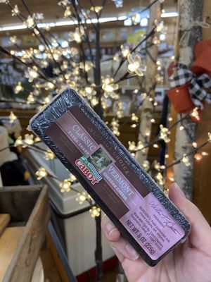 QUECHEE GENERAL STORE - Updated October 2025 - 53 Photos & 43 Reviews ...