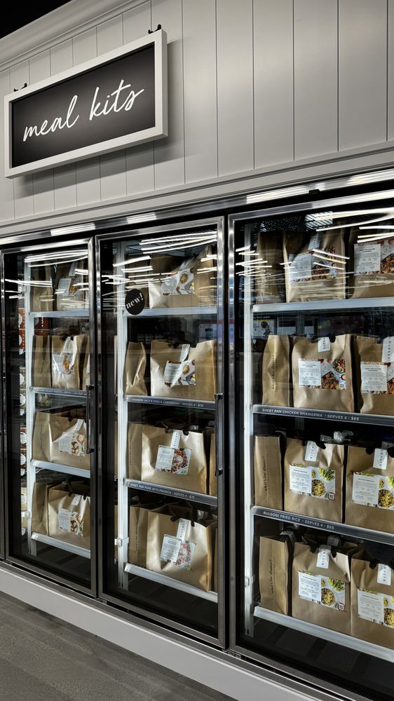 KITCHEN & MARKET - Updated December 2025 - 17 Photos - 1616 Eastlake ...