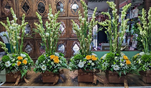 ARIS FLOWER SHOP - Updated August 2025 - 255 Photos & 24 Reviews - 1812 ...