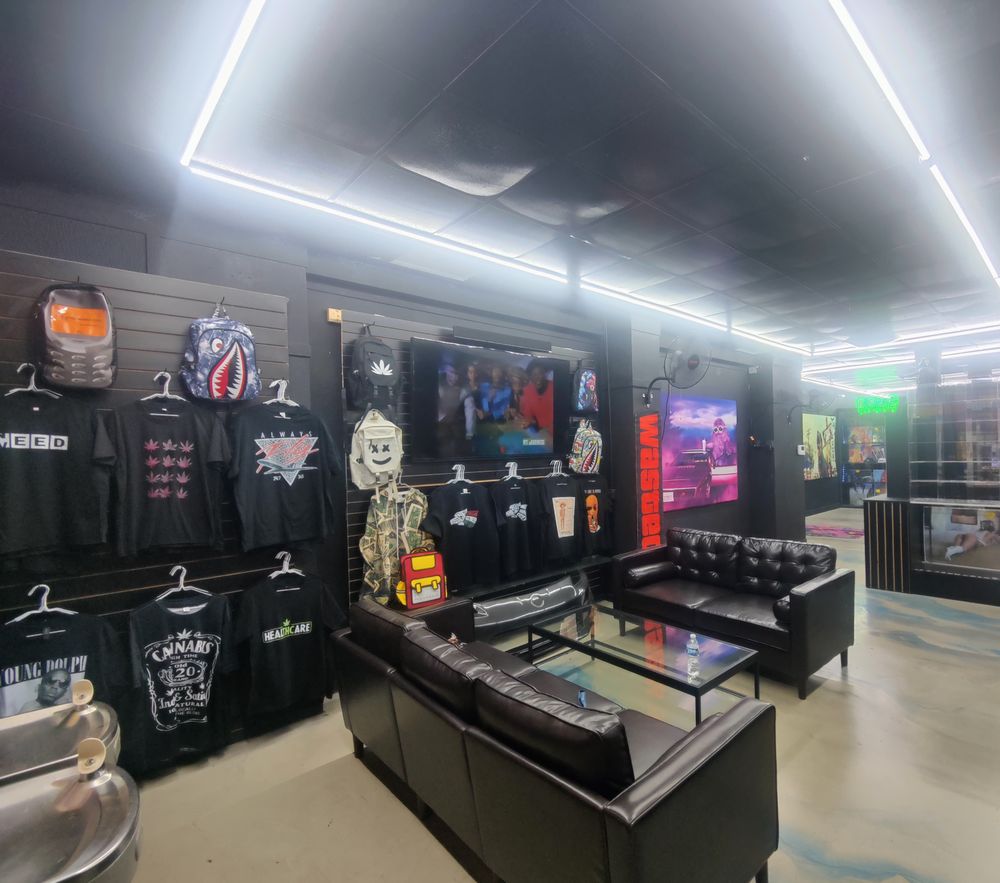 EZTARA SMOKESHOP & DISPENSARY - Updated June 2026 - 3453 SW 29th St ...