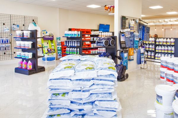 LEM-US POOLS - Updated July 2025 - 25 Photos & 11 Reviews - 300 Lincoln ...