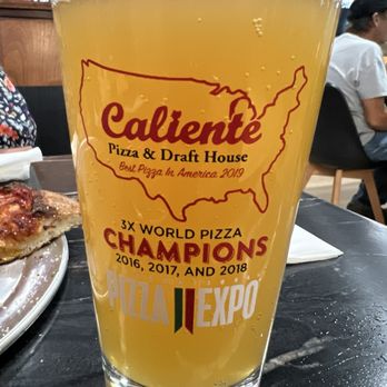 CALIENTE PIZZA & DRAFTHOUSE - Updated October 2025 - 22 Photos & 22 ...