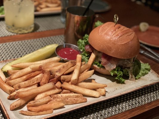 WINBERIE’S RESTAURANT & BAR - 164 Photos & 260 Reviews - 2 Kent Place ...