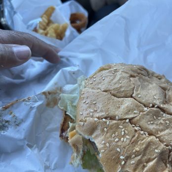 NESSY BURGERS - Updated October 2025 - 763 Photos & 1082 Reviews - 3235 ...