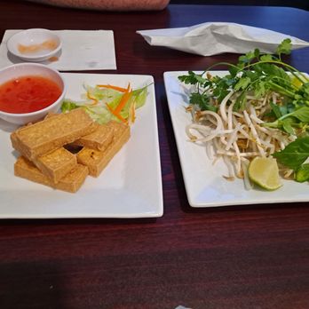 PHO LOTUS - Updated October 2025 - 75 Photos & 47 Reviews - 1223 ...