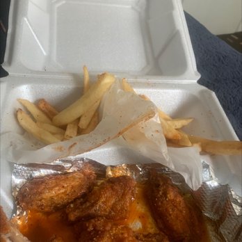 WINGS HOUSE - Updated December 2025 - 72 Photos & 31 Reviews - 1820 Hwy ...