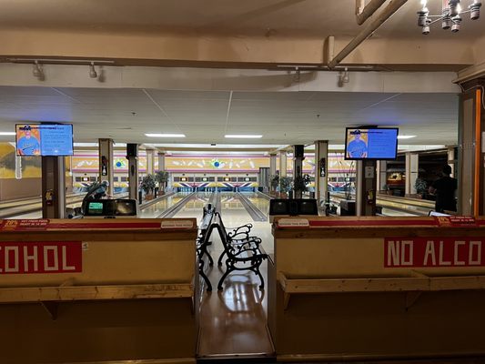 COMMODORE LANES & BILLIARDS - Updated December 2025 - 54 Photos & 60 ...