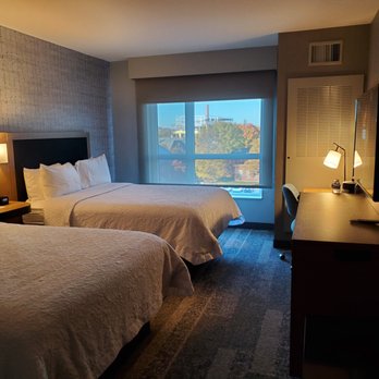 HAMPTON INN & SUITES WATERTOWN BOSTON - Updated December 2025 - 89 ...