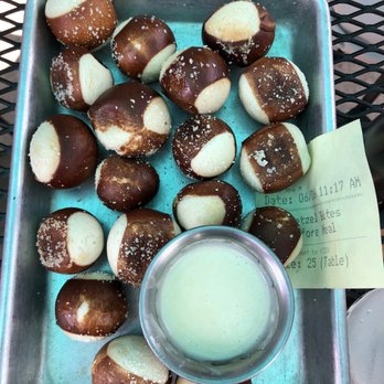 GO FISH MARINA BAR & GRILL - Updated December 2025 - 64 Photos & 96 ...