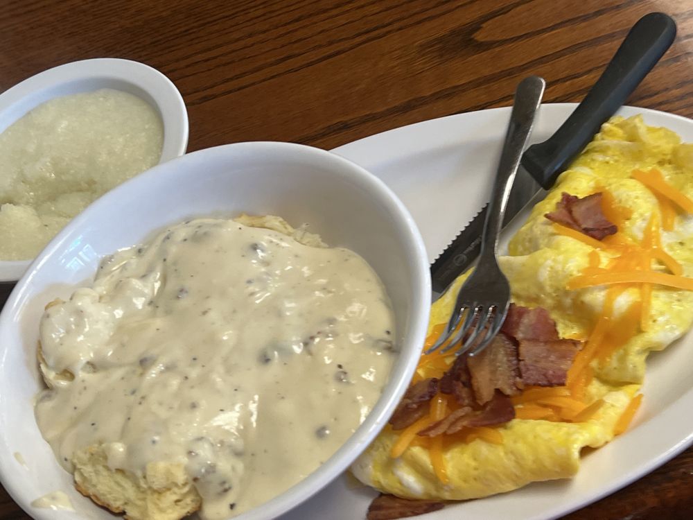 THE CHOPPIN’ BLOCK - Updated September 2024 - 28 Photos & 80 Reviews ...