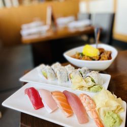 Best Sushi Bars Near Me - July 2025: Find Nearby Sushi Bars Reviews - Yelp