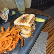 CATCH 31 FISHHOUSE AND BAR - 1180 Photos & 1309 Reviews - 3001 Atlantic ...