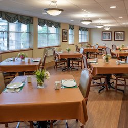 SPRUCE MANOR NURSING & REHABILITATION CENTER - 12 Photos - 220 S 4th ...
