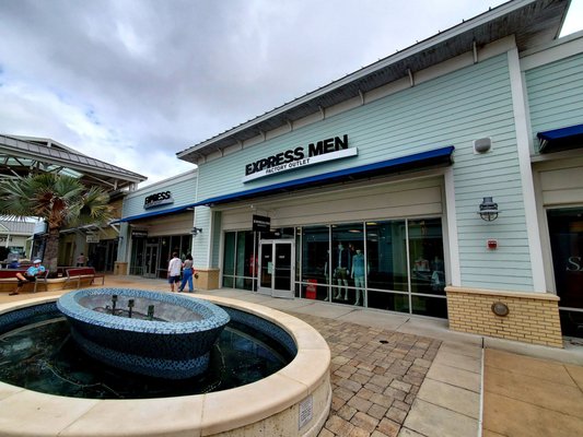 EXPRESS FACTORY OUTLET STORE - Updated March 2025 - 22 Photos - 2382 ...