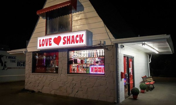 LOVE SHACK - Updated December 2025 - 4431 Hwy 58, Chattanooga ...