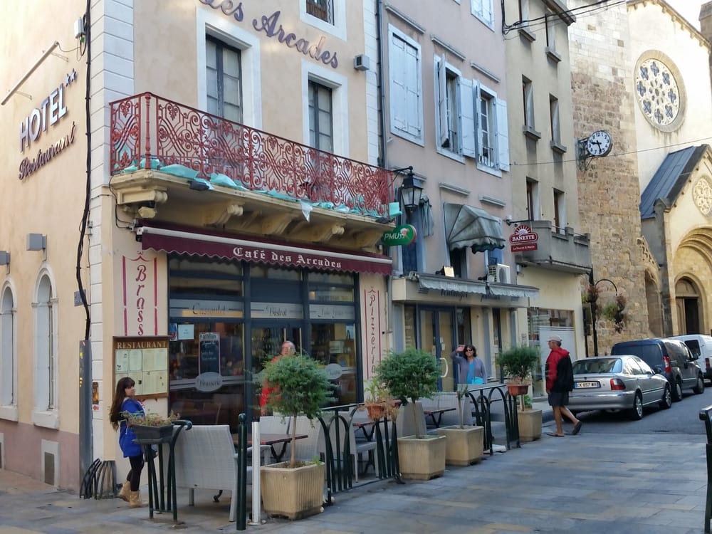 CAFÉ HÔTEL DES ARCADES - Updated August 2025 - 96 Rue St Martin, Limoux ...