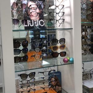 GATEWAY OPTOMETRIC CENTER - Updated November 2024 - 3371 G St, Merced ...