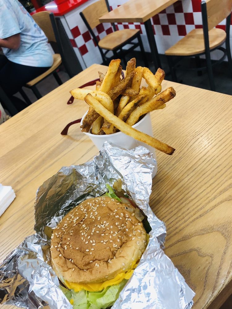 FIVE GUYS - Updated June 2024 - 81 Photos & 40 Reviews - 401 Biscayne ...