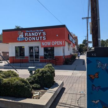 RANDY’S DONUTS - Updated September 2025 - 132 Photos & 75 Reviews ...