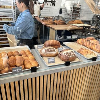 61HUNDRED BREAD - Updated April 2025 - 430 Photos & 107 Reviews - 728 ...