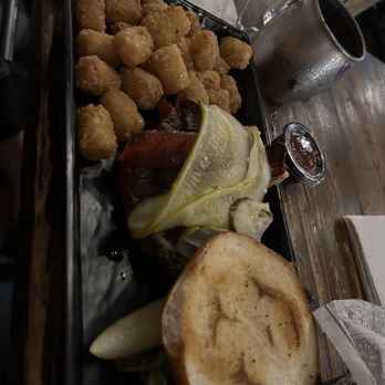 TAVERN ON MAIN - Updated December 2024 - 110 Photos & 208 Reviews - 136 ...