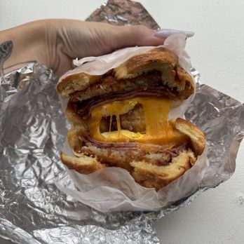 CHRISTIE’S DELI - Updated January 2026 - 187 Photos & 211 Reviews ...