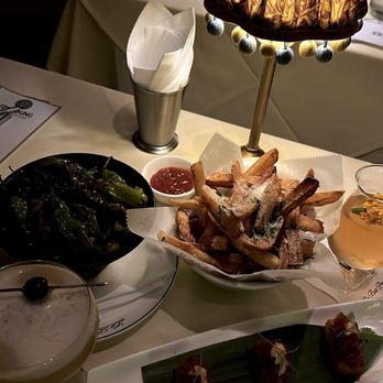 LE BAR PENELOPE - Updated December 2025 - 58 Photos & 28 Reviews - 14 E ...