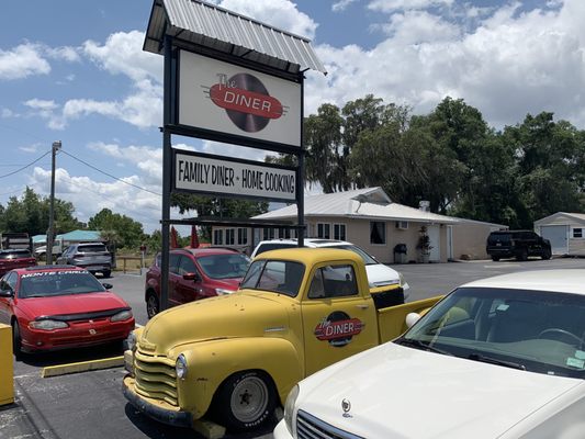 THE DINER - Updated December 2025 - 20 Photos & 21 Reviews - 5490 S ...