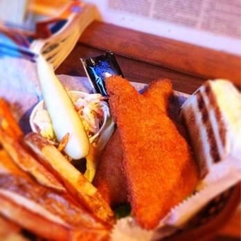 CLOSE QUARTERS PUB - Updated December 2025 - 35 Photos & 44 Reviews ...