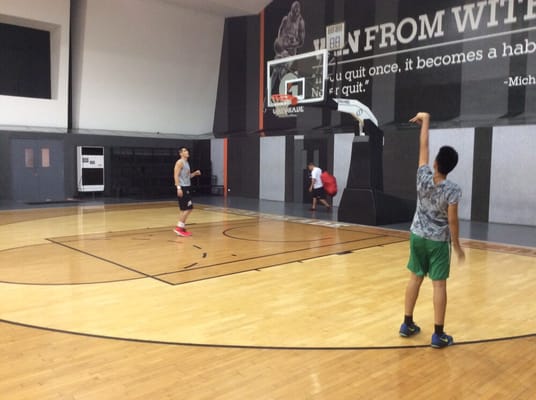 GATORADE HOOPS CENTER - Updated December 2025 - Liberty Center, 312 ...