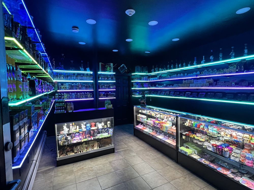 JC SMOKES - Updated July 2025 - 2 Lincoln St, Jersey City, New Jersey ...