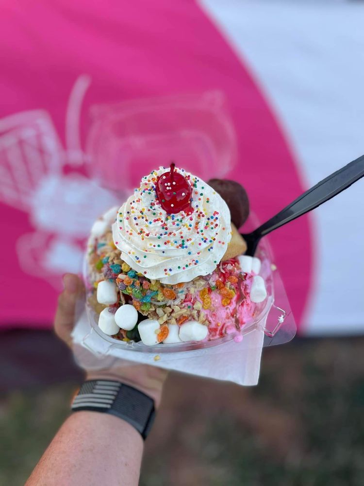 BUILD A SUNDAE - Updated August 2025 - 23 Photos - 1941 Zinfandel Dr ...