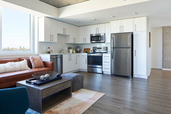 THE DANFORTH - 46 Photos - Apartments - 1425 Spring St, Seattle, WA ...