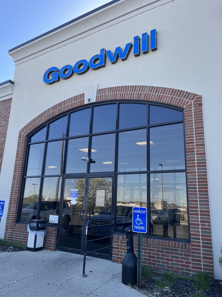GOODWILL RETAIL STORE - Updated October 2025 - 15 Photos & 14 Reviews ...