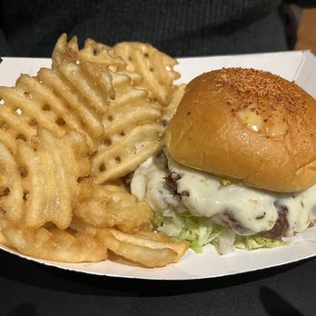 SMASH’D BURGER BAR - Updated July 2024 - 134 Photos & 93 Reviews - 10 ...