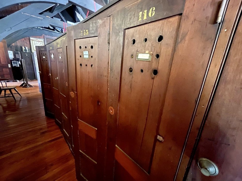 UNDINE BARGE CLUB - 13 Boathouse Row, Philadelphia, PA - Yelp