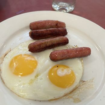 CAFÉ LULUC - Updated December 2025 - 1850 Photos & 1708 Reviews - 214 ...