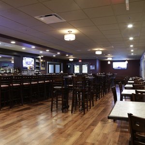 PLAYERS SPORTS BAR & GRILLE - Updated December 2024 - 55 Photos & 111 ...