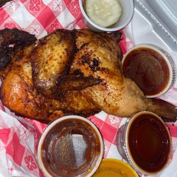 OFF THE RAILS BARBEQUE AND DRAFTHOUSE - Updated August 2025 - 123 ...