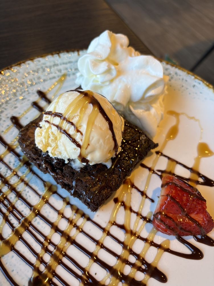 MAKERS UNION - Updated November 2024 - 282 Photos & 204 Reviews - 676 ...