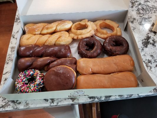 WINCHELL’S DONUT HOUSE - 30 Photos & 49 Reviews - 12437 Central Ave ...