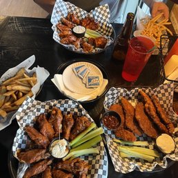 BAR-BILL NORTH - Updated December 2025 - 754 Photos & 493 Reviews ...