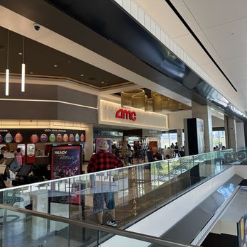 AMC DINE-IN TOPANGA 12 - Updated September 2024 - 308 Photos & 279 ...
