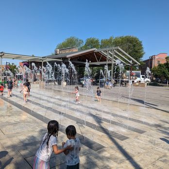 CENTENNIAL PARK - Updated October 2025 - 10 Photos - Corner of SW ...