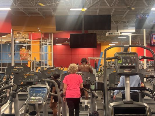 FITNESS CONNECTION - Updated August 2025 - 40 Photos & 144 Reviews ...