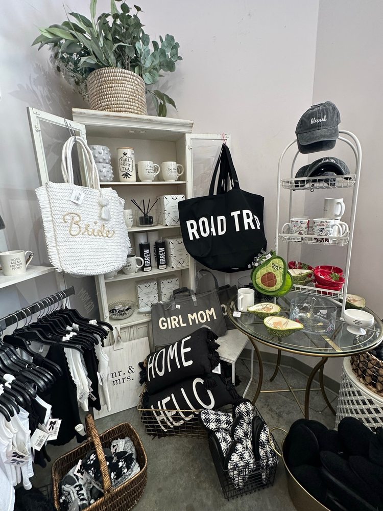 DAISY SHOPPE - Updated November 2024 - 32 Photos & 29 Reviews - 101 W ...