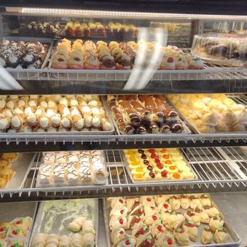 DEL PRETE ITALIAN PASTRY - Updated January 2026 - 50 Photos & 89 ...