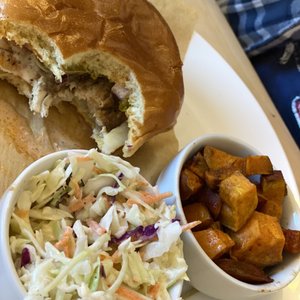 THE LITTLE CLAY HOUSE - 26 Photos - 238 N Clay St, Marshfield, Missouri ...