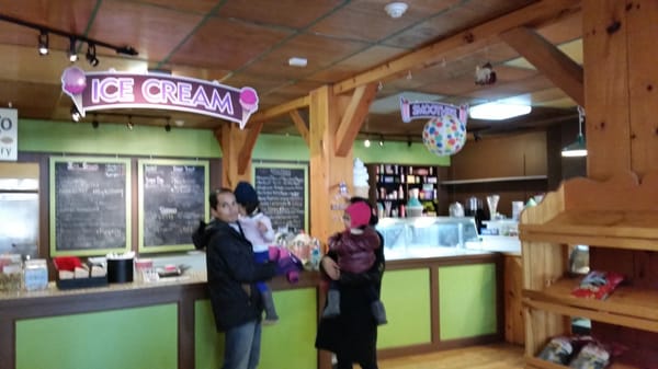 STOCKBRIDGE GENERAL STORE - Updated December 2025 - 13 Photos & 17 ...