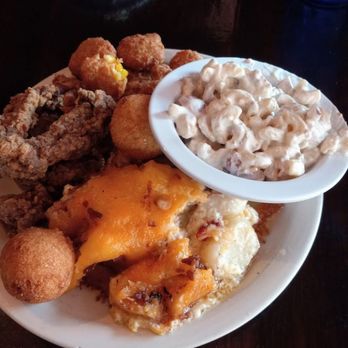 THE ESSO CLUB - Updated April 2025 - 76 Photos & 123 Reviews - 129 Old ...